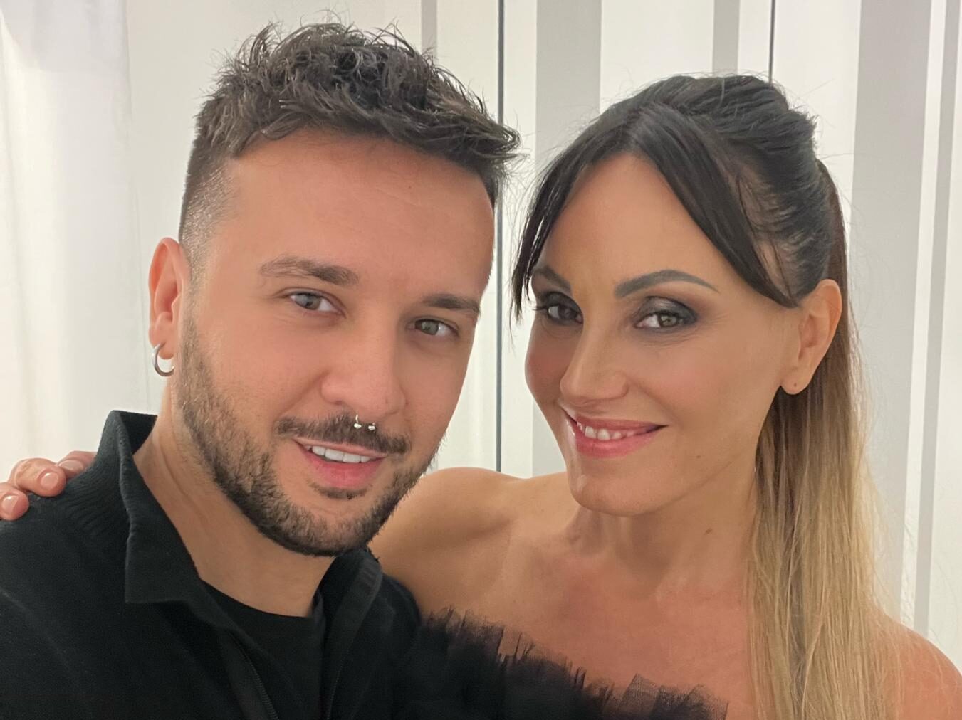 Fabio Porliod veste Neja nel nuovo videoclip