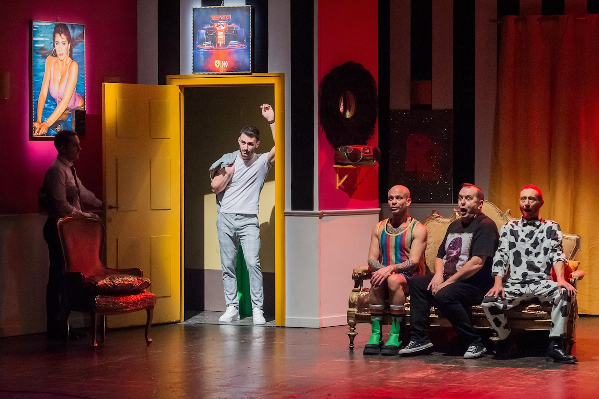 Fabio Canino porta "Fiesta" all'Aosta Pride - Aostasera