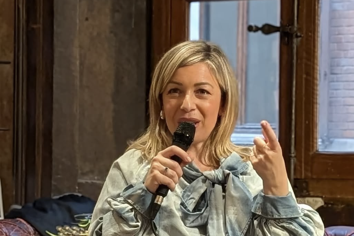 Cosa fare in Valle d'Aosta - Libri, la psicoterapeuta Valeria Locati ...