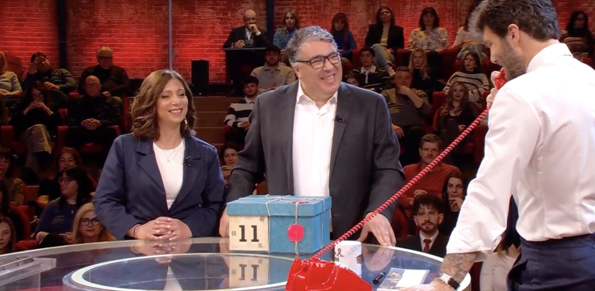 Valle d’Aosta protagonista ad “Affari Tuoi”: il barman Bernie vince ...
